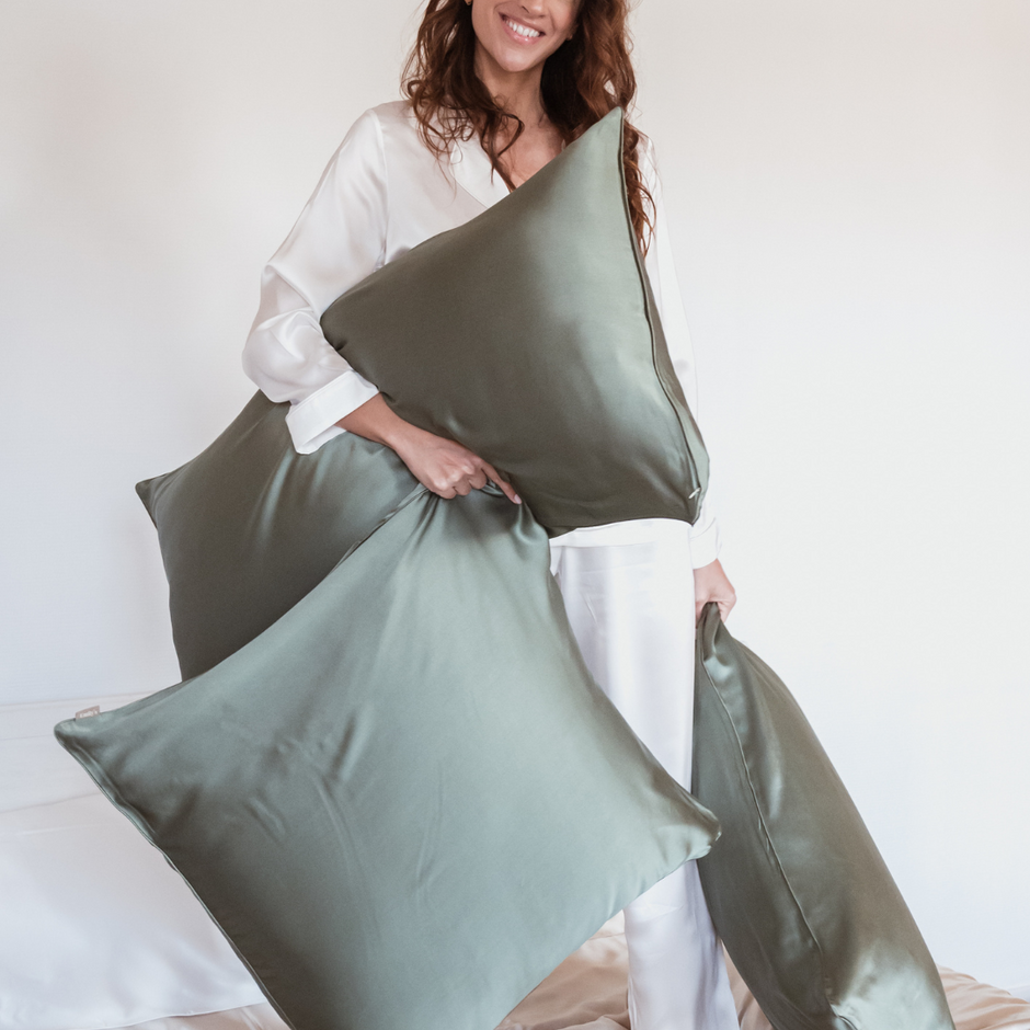Emily's Pillow - 100% Natural and Organic Silk Pillowcase