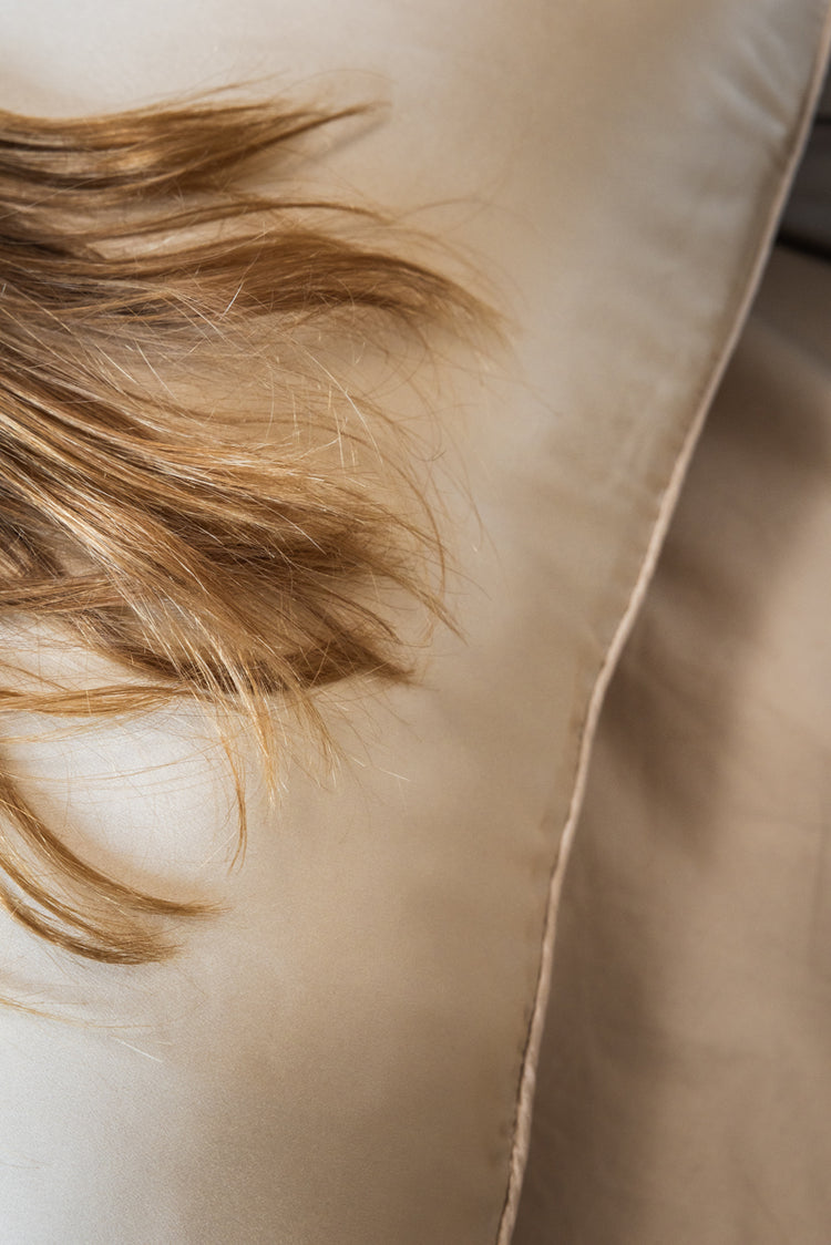 Emily's Pillow - 100% Natural and Organic Silk Pillowcase