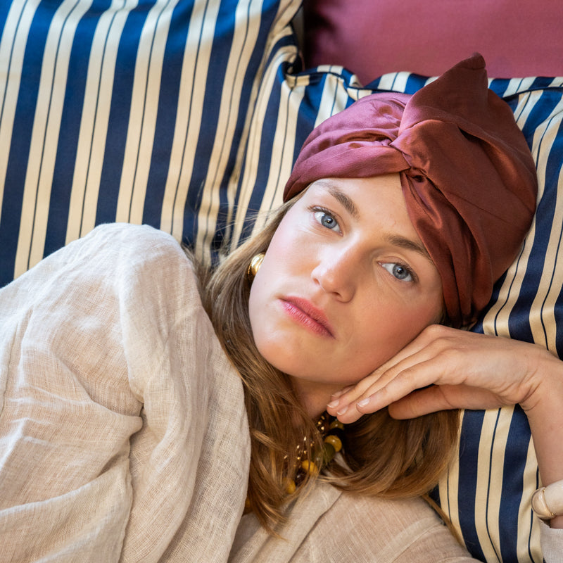 Emily's Pillow - 100% Natural and Organic Silk Pillowcase